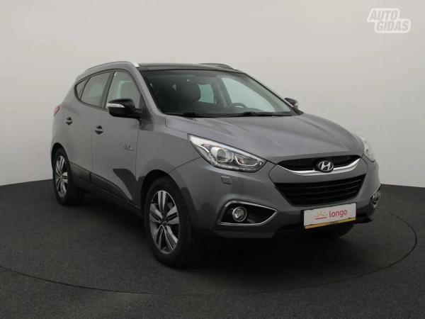 Grey Hyundai ix35 2015 in Vilnius, with an engine capacity of 1.70 L and mileage of 160 thousand km for 10599 €, photo 10 on AUTOMOTO.COM.LV