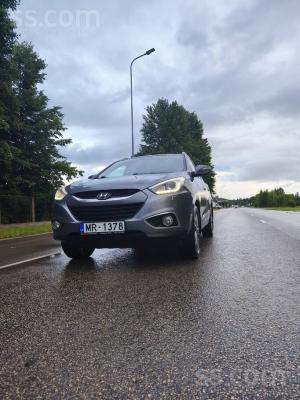 Pelēks Hyundai ix35 2015 Rīga, ar dzinēja tilpumu 2.00 L un nobraukumu 220 tūkst. km par 10100 €, foto  vietnē AUTOMOTO.COM.LV