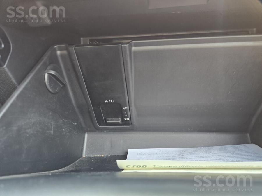 Grey Hyundai ix35 2015 in Ogre, with an engine capacity of 2.00 L and mileage of 350 thousand km for 5500 €, photo 15 on AUTOMOTO.COM.LV