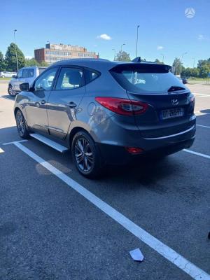 Pelēks Hyundai ix35 2015 Tauragė, ar dzinēja tilpumu 1.69 L un nobraukumu 224 tūkst. km par 7200 €, foto 5 vietnē AUTOMOTO.COM.LV