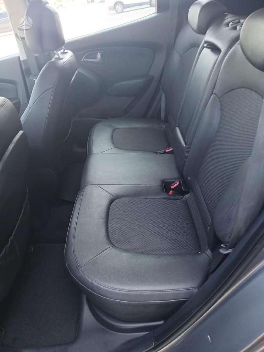 Pelēks Hyundai ix35 2015 Tauragė, ar dzinēja tilpumu 1.69 L un nobraukumu 224 tūkst. km par 7200 €, foto 9 vietnē AUTOMOTO.COM.LV