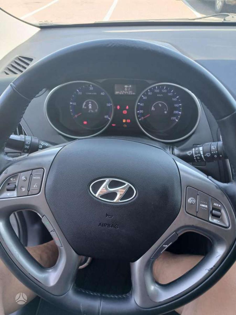 Pelēks Hyundai ix35 2015 Tauragė, ar dzinēja tilpumu 1.69 L un nobraukumu 224 tūkst. km par 7200 €, foto 14 vietnē AUTOMOTO.COM.LV