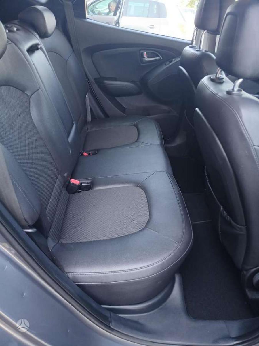 Pelēks Hyundai ix35 2015 Tauragė, ar dzinēja tilpumu 1.69 L un nobraukumu 224 tūkst. km par 7200 €, foto 18 vietnē AUTOMOTO.COM.LV
