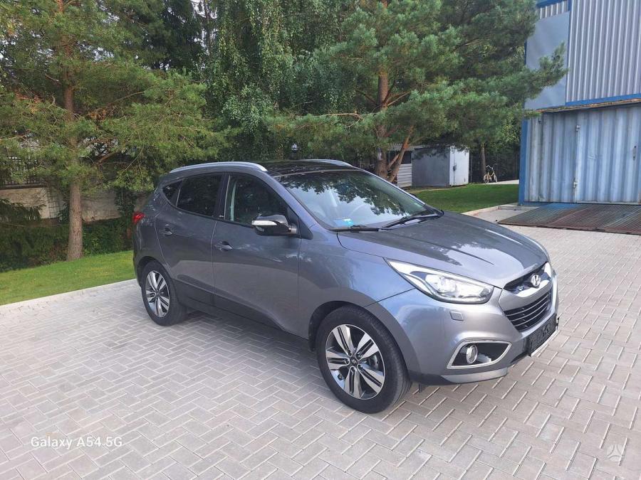 Pelēks Hyundai ix35 2015 Kauņa, ar dzinēja tilpumu 1.69 L un nobraukumu 255 tūkst. km par 6950 €, foto 1 vietnē AUTOMOTO.COM.LV