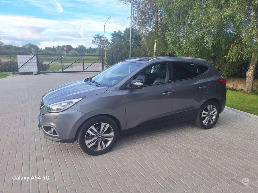 Pelēks Hyundai ix35 2015 Kauņa, ar dzinēja tilpumu 1.69 L un nobraukumu 255 tūkst. km par 6950 €, foto 4 vietnē AUTOMOTO.COM.LV