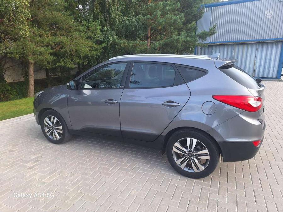 Pelēks Hyundai ix35 2015 Kauņa, ar dzinēja tilpumu 1.69 L un nobraukumu 255 tūkst. km par 6950 €, foto 5 vietnē AUTOMOTO.COM.LV