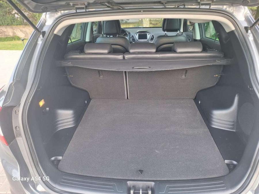 Pelēks Hyundai ix35 2015 Kauņa, ar dzinēja tilpumu 1.69 L un nobraukumu 255 tūkst. km par 6950 €, foto 18 vietnē AUTOMOTO.COM.LV