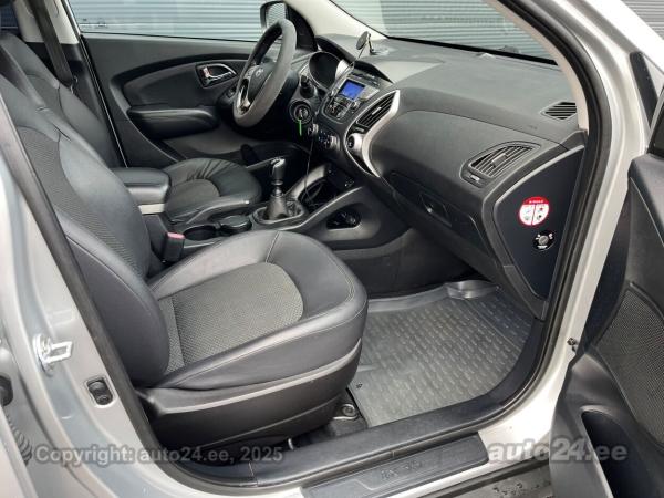 Pelēks Hyundai ix35 2013 Kuresāre, ar dzinēja tilpumu 2.00 L un nobraukumu 235 tūkst. km par 7590 €, foto 11 vietnē AUTOMOTO.COM.LV