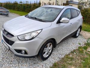 Pelēks Hyundai ix35 2013 Tallina, ar dzinēja tilpumu 2.00 L un nobraukumu 248 tūkst. km par 3500 €, foto 3 vietnē AUTOMOTO.COM.LV