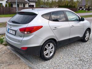 Pelēks Hyundai ix35 2013 Tallina, ar dzinēja tilpumu 2.00 L un nobraukumu 248 tūkst. km par 3500 €, foto 5 vietnē AUTOMOTO.COM.LV