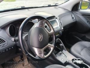 Pelēks Hyundai ix35 2013 Tallina, ar dzinēja tilpumu 2.00 L un nobraukumu 248 tūkst. km par 3500 €, foto 7 vietnē AUTOMOTO.COM.LV