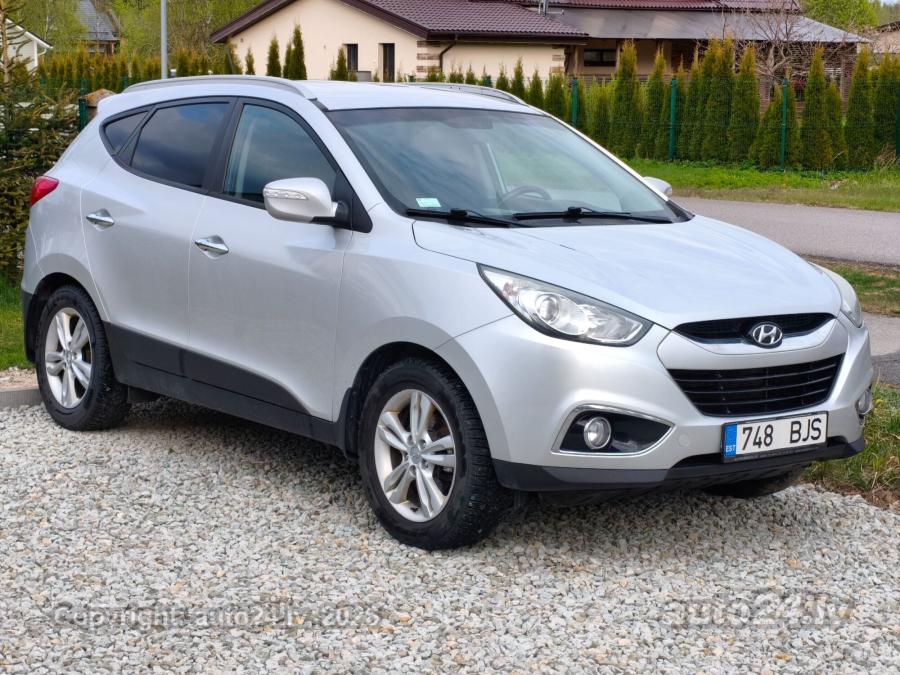Pelēks Hyundai ix35 2013 Tallina, ar dzinēja tilpumu 2.00 L un nobraukumu 248 tūkst. km par 3500 €, foto 12 vietnē AUTOMOTO.COM.LV