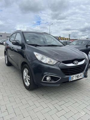 Grey Hyundai ix35 2011 in Taurage, with an engine capacity of 1.70 L and mileage of 260 thousand km for 3950 €, photo  on AUTOMOTO.COM.LV
