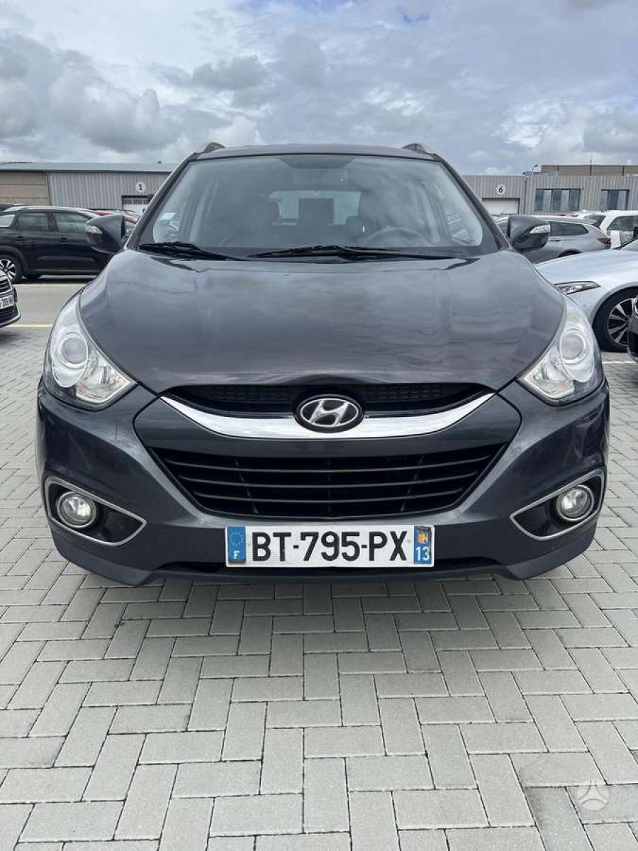 Pelēks Hyundai ix35 2011 Tauragė, ar dzinēja tilpumu 1.70 L un nobraukumu 260 tūkst. km par 3950 €, foto 3 vietnē AUTOMOTO.COM.LV