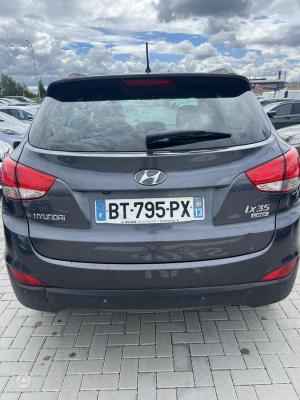 Pelēks Hyundai ix35 2011 Tauragė, ar dzinēja tilpumu 1.70 L un nobraukumu 260 tūkst. km par 3950 €, foto 6 vietnē AUTOMOTO.COM.LV