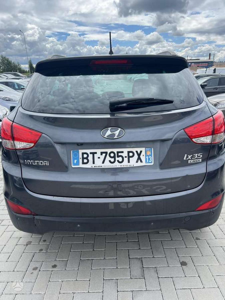 Pelēks Hyundai ix35 2011 Tauragė, ar dzinēja tilpumu 1.70 L un nobraukumu 260 tūkst. km par 3950 €, foto 6 vietnē AUTOMOTO.COM.LV