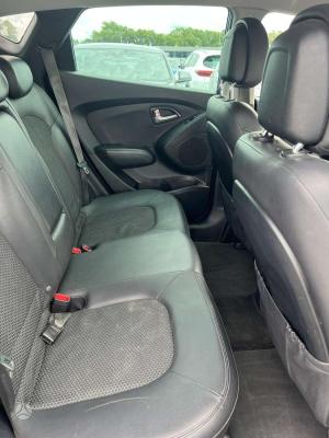 Pelēks Hyundai ix35 2011 Tauragė, ar dzinēja tilpumu 1.70 L un nobraukumu 260 tūkst. km par 3950 €, foto 10 vietnē AUTOMOTO.COM.LV