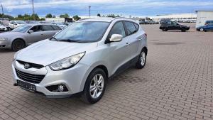Pelēks Hyundai ix35 2011 Marijampole, ar dzinēja tilpumu 1.60 L un nobraukumu 185 tūkst. km par 4999 €, foto 3 vietnē AUTOMOTO.COM.LV