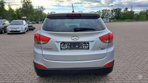 Pelēks Hyundai ix35 2011 Marijampole, ar dzinēja tilpumu 1.60 L un nobraukumu 185 tūkst. km par 4999 €, foto 9 vietnē AUTOMOTO.COM.LV