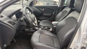 Grey Hyundai ix35 2013 in Marijampole, with an engine capacity of 2.00 L and mileage of 174 thousand km for 7500 €, photo 20 on AUTOMOTO.COM.LV