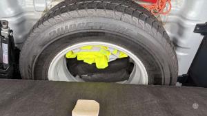 Grey Hyundai ix35 2013 in Marijampole, with an engine capacity of 2.00 L and mileage of 174 thousand km for 7500 €, photo 28 on AUTOMOTO.COM.LV
