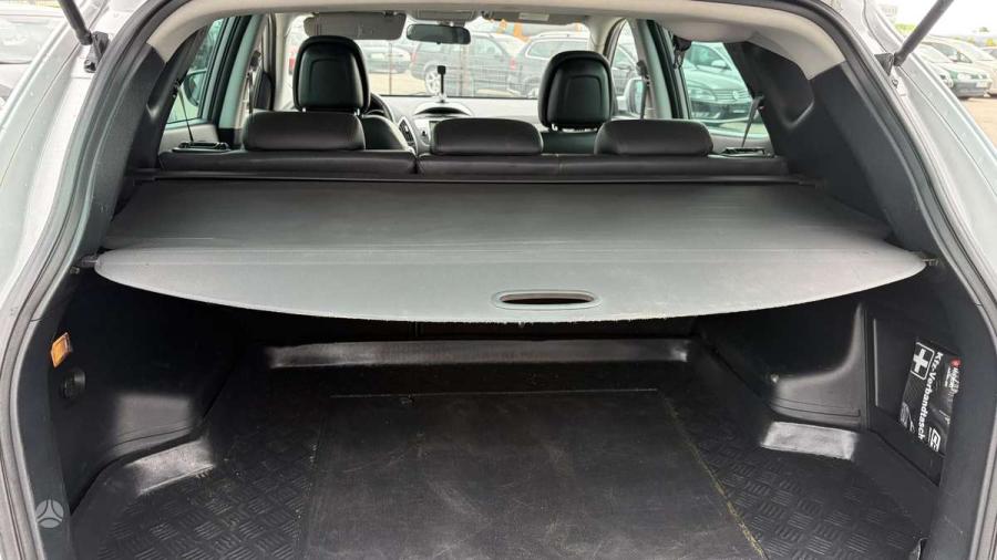 Grey Hyundai ix35 2013 in Marijampole, with an engine capacity of 2.00 L and mileage of 174 thousand km for 7500 €, photo 29 on AUTOMOTO.COM.LV