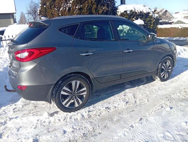 Grey Hyundai ix35 2014 in Marijampole, with an engine capacity of 2.00 L and mileage of 177 thousand km for 8250 €, photo 6 on AUTOMOTO.COM.LV