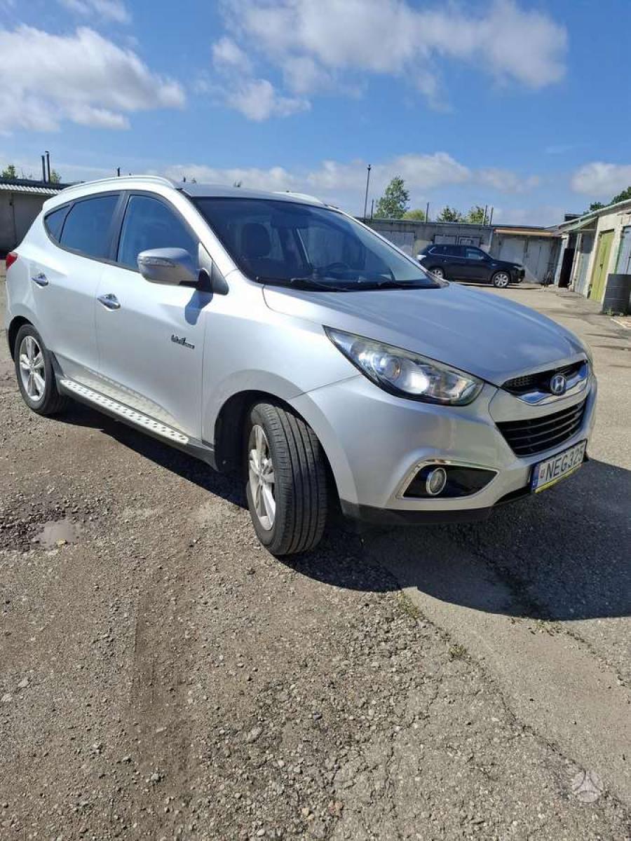 Pelēks Hyundai ix35 2014 Panevēža, ar dzinēja tilpumu 1.59 L un nobraukumu 187 tūkst. km par 7700 €, foto 8 vietnē AUTOMOTO.COM.LV
