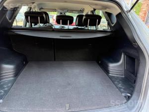 Grey Hyundai ix35 2011 in Talsi, with an engine capacity of 1.70 L and mileage of 322 thousand km for 5770 €, photo 7 on AUTOMOTO.COM.LV