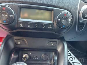 Grey Hyundai ix35 2011 in Talsi, with an engine capacity of 1.70 L and mileage of 322 thousand km for 5770 €, photo 18 on AUTOMOTO.COM.LV