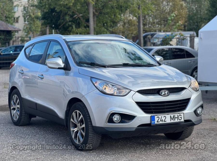 Hyundai ix35 2011 Narva, ar dzinēja tilpumu 2.00 L un nobraukumu 270 tūkst. km par 3900 €, foto 3 vietnē AUTOMOTO.COM.LV