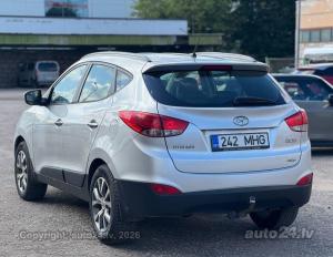 Hyundai ix35 2011 in Narva, with an engine capacity of 2.00 L and mileage of 270 thousand km for 3900 €, photo 4 on AUTOMOTO.COM.LV