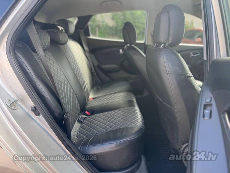 Hyundai ix35 2011 Narva, ar dzinēja tilpumu 2.00 L un nobraukumu 270 tūkst. km par 3900 €, foto 8 vietnē AUTOMOTO.COM.LV