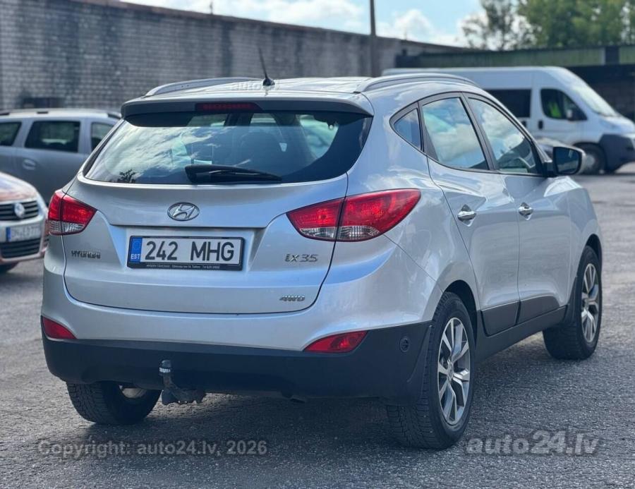 Hyundai ix35 2011 in Narva, with an engine capacity of 2.00 L and mileage of 270 thousand km for 3900 €, photo 5 on AUTOMOTO.COM.LV