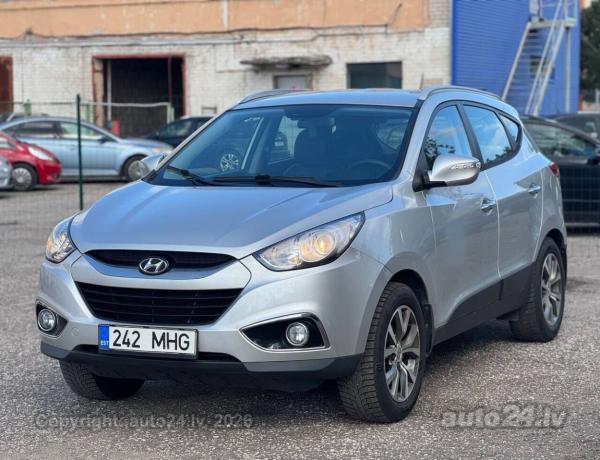 Hyundai ix35 2011 in Narva, with an engine capacity of 2.00 L and mileage of 270 thousand km for 3900 €, photo 2 on AUTOMOTO.COM.LV