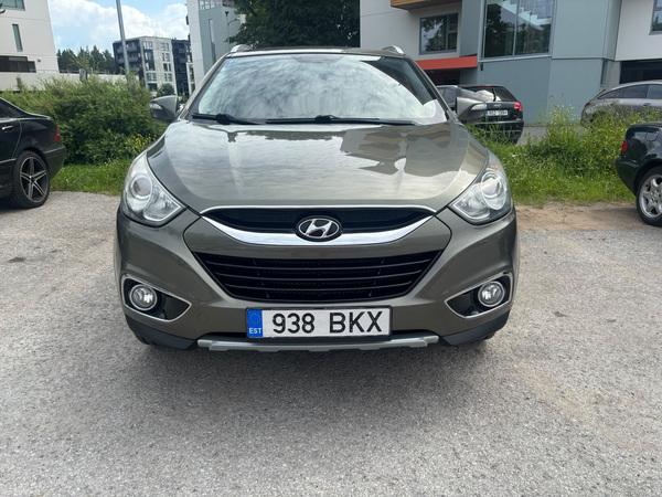 Hyundai ix35 2011 in Tallinn, with an engine capacity of 2.00 L and mileage of 203 thousand km for 3990 €, photo 2 on AUTOMOTO.COM.LV