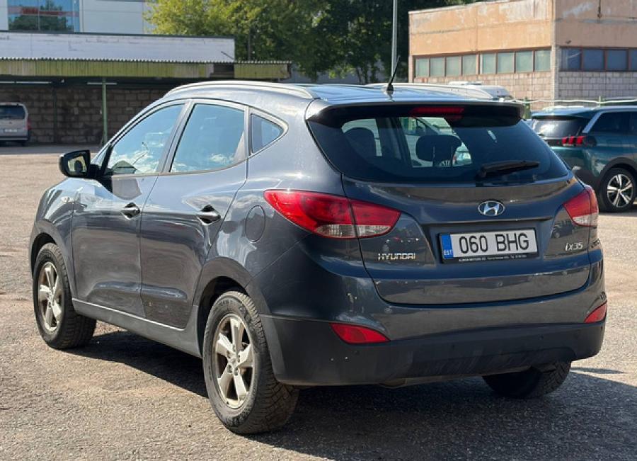 Hyundai ix35 2011 Narva, ar dzinēja tilpumu 2.00 L un nobraukumu 185 tūkst. km par 2990 €, foto 6 vietnē AUTOMOTO.COM.LV