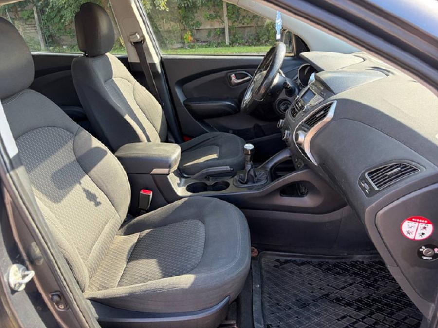 Hyundai ix35 2011 Narva, ar dzinēja tilpumu 2.00 L un nobraukumu 185 tūkst. km par 2990 €, foto 8 vietnē AUTOMOTO.COM.LV