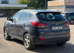 Hyundai ix35 2011 Narva, ar dzinēja tilpumu 2.00 L un nobraukumu 185 tūkst. km par 2990 €, foto 13 vietnē AUTOMOTO.COM.LV