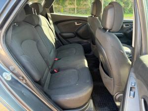 Hyundai ix35 2011 Narva, ar dzinēja tilpumu 2.00 L un nobraukumu 185 tūkst. km par 2990 €, foto 14 vietnē AUTOMOTO.COM.LV