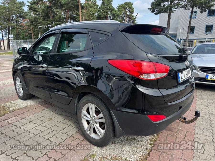 Hyundai ix35 2012 Tallina, ar dzinēja tilpumu 2.00 L un nobraukumu 235 tūkst. km par 5999 €, foto 4 vietnē AUTOMOTO.COM.LV