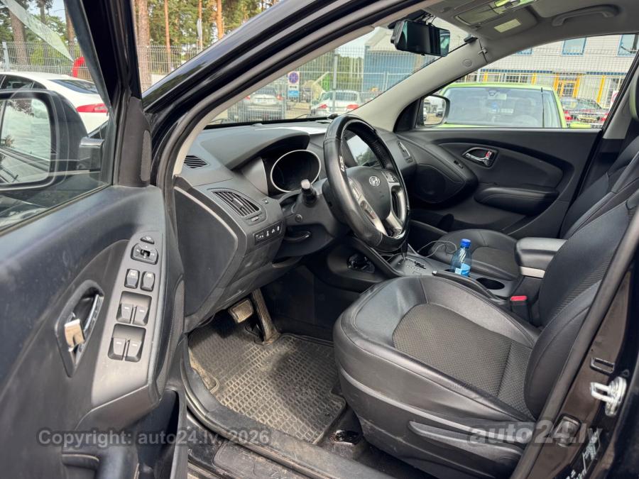 Hyundai ix35 2012 Tallina, ar dzinēja tilpumu 2.00 L un nobraukumu 235 tūkst. km par 5999 €, foto 10 vietnē AUTOMOTO.COM.LV