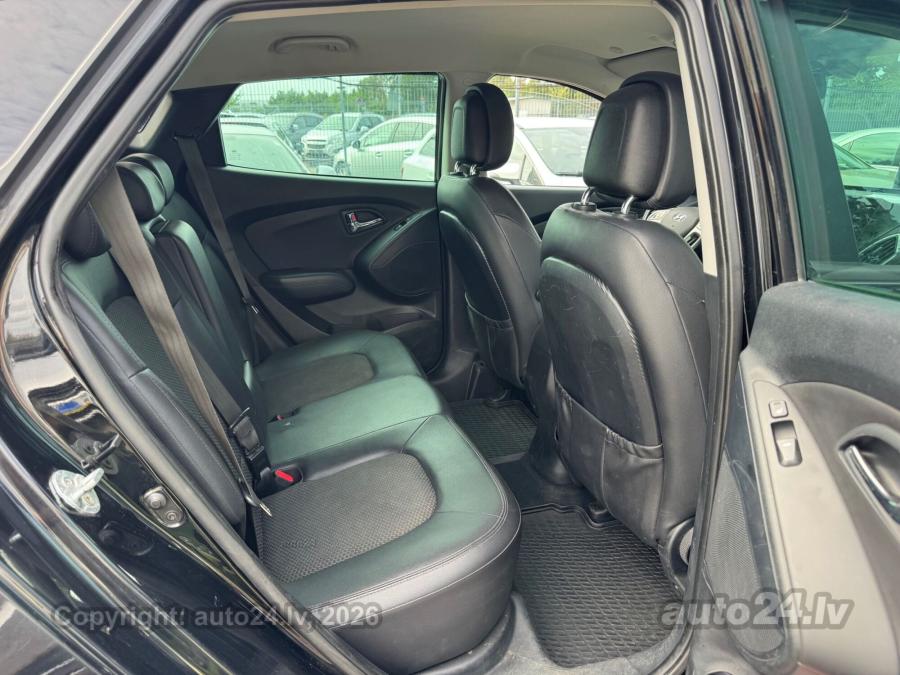Hyundai ix35 2012 Tallina, ar dzinēja tilpumu 2.00 L un nobraukumu 235 tūkst. km par 5999 €, foto 16 vietnē AUTOMOTO.COM.LV
