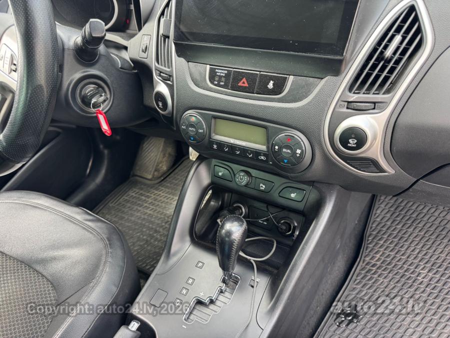 Hyundai ix35 2012 Tallina, ar dzinēja tilpumu 2.00 L un nobraukumu 235 tūkst. km par 5999 €, foto 19 vietnē AUTOMOTO.COM.LV