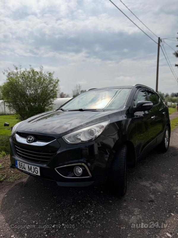 Hyundai ix35 2013 Narva, ar dzinēja tilpumu 2.00 L un nobraukumu 225 tūkst. km par 6300 €, foto 4 vietnē AUTOMOTO.COM.LV