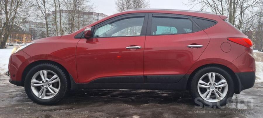 Sarkans Hyundai ix35 2010 Rīga, ar dzinēja tilpumu 2.00 L un nobraukumu 227 tūkst. km par 5600 €, foto 1 vietnē AUTOMOTO.COM.LV