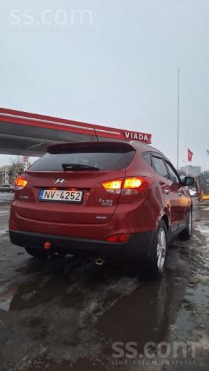 Sarkans Hyundai ix35 2010 Rīga, ar dzinēja tilpumu 2.00 L un nobraukumu 227 tūkst. km par 5600 €, foto 6 vietnē AUTOMOTO.COM.LV