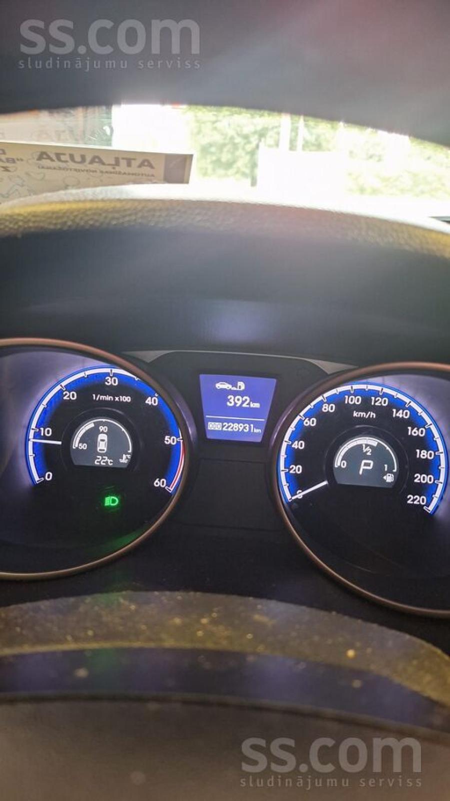 Sarkans Hyundai ix35 2010 Rīga, ar dzinēja tilpumu 2.00 L un nobraukumu 229 tūkst. km par 5199 €, foto 4 vietnē AUTOMOTO.COM.LV