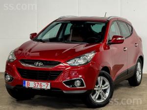 Sarkans Hyundai ix35 2010 Jūrmala, ar dzinēja tilpumu 2.00 L un nobraukumu 193 tūkst. km par 7450 €, foto  vietnē AUTOMOTO.COM.LV