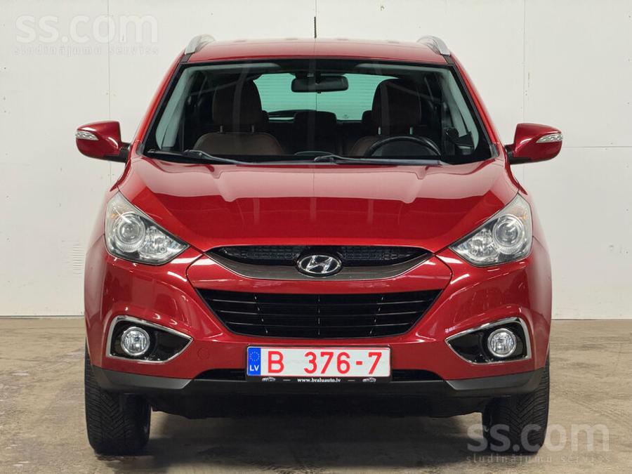 Sarkans Hyundai ix35 2010 Jūrmala, ar dzinēja tilpumu 2.00 L un nobraukumu 193 tūkst. km par 7450 €, foto 4 vietnē AUTOMOTO.COM.LV